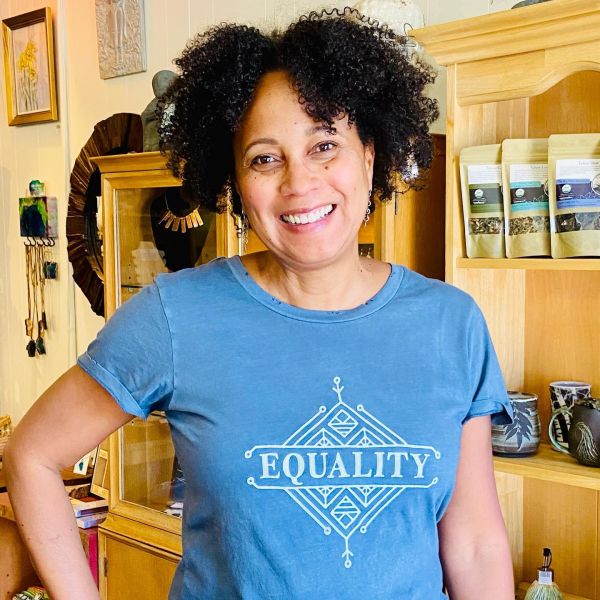 Get to Know the Locals: Kelly Brosch, Owner of GaiaLicious Global Gifts ...