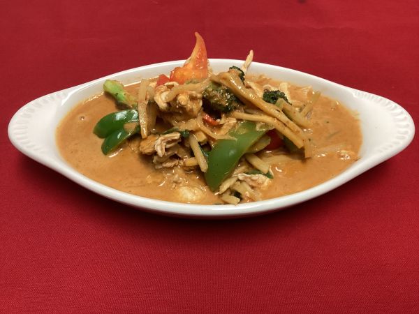 Red Curry Chicken | Orchid's Thai Cuisine | Lake Tahoe Restaurants